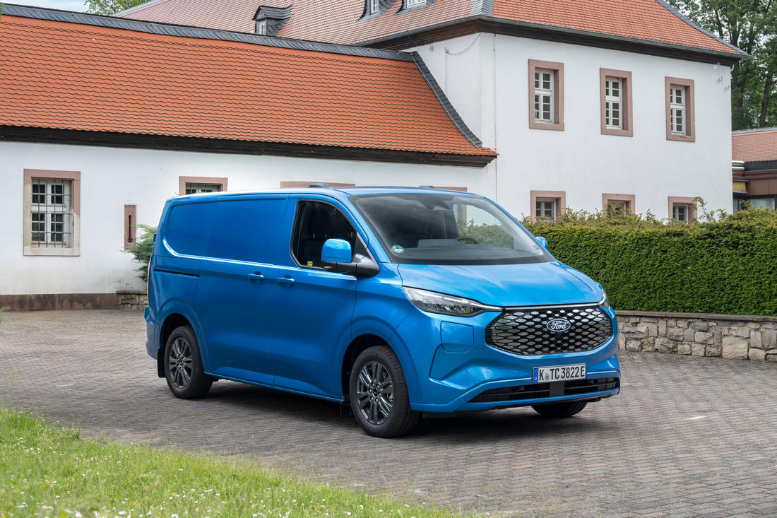 Listino Ford E-Transit Custom 340 64Kwh 136 PL Trend Mezzi Commerciali