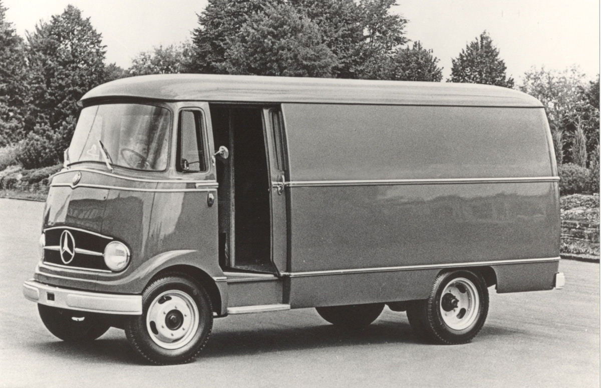 Il Mercedes-Benz Sprinter compie 25 anni: la storia e l'arrivo dell ...