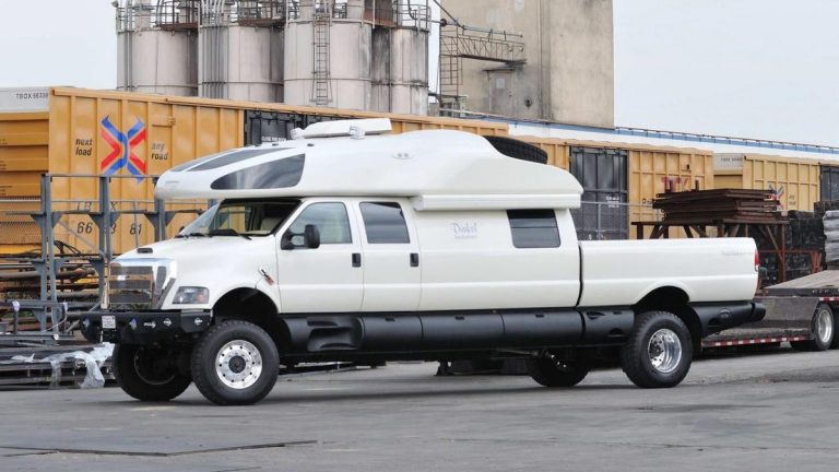 Ford F-750 World Cruiser, il mitico camper pick-up da 6 milioni di ...