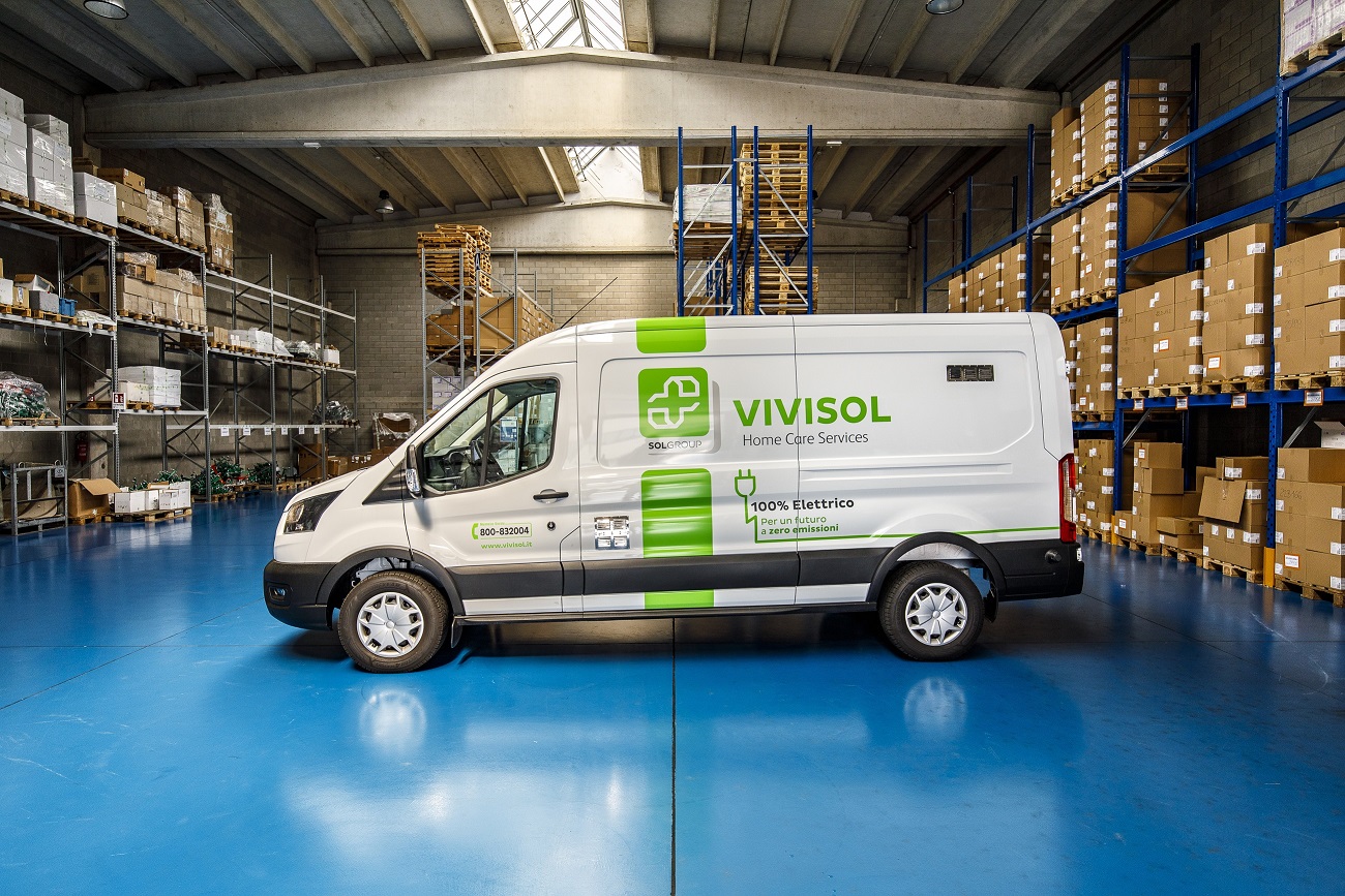 Ford E-Transit, nuovo test in esercizio con Vivisol - Mezzi Commerciali