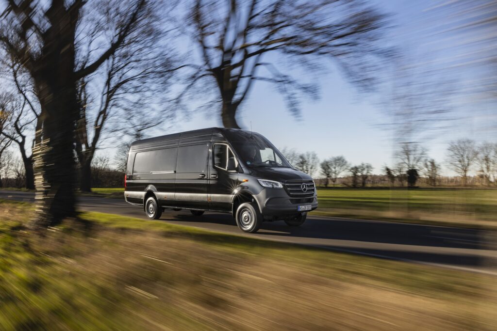 Il Mercedes Sprinter: l'iconico furgone compie 30 anni - Mezzi Commerciali