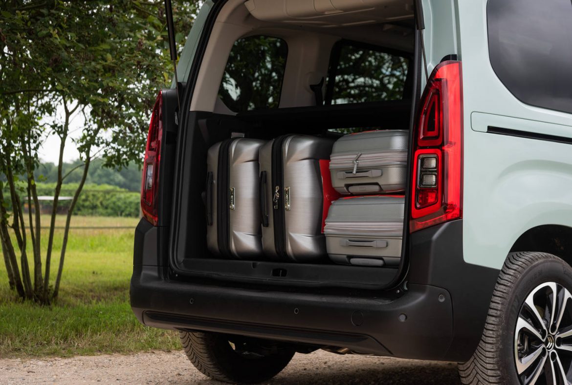 Citroën Berlingo Combi, esterni e dettagli abitacolo - Mezzi Commerciali
