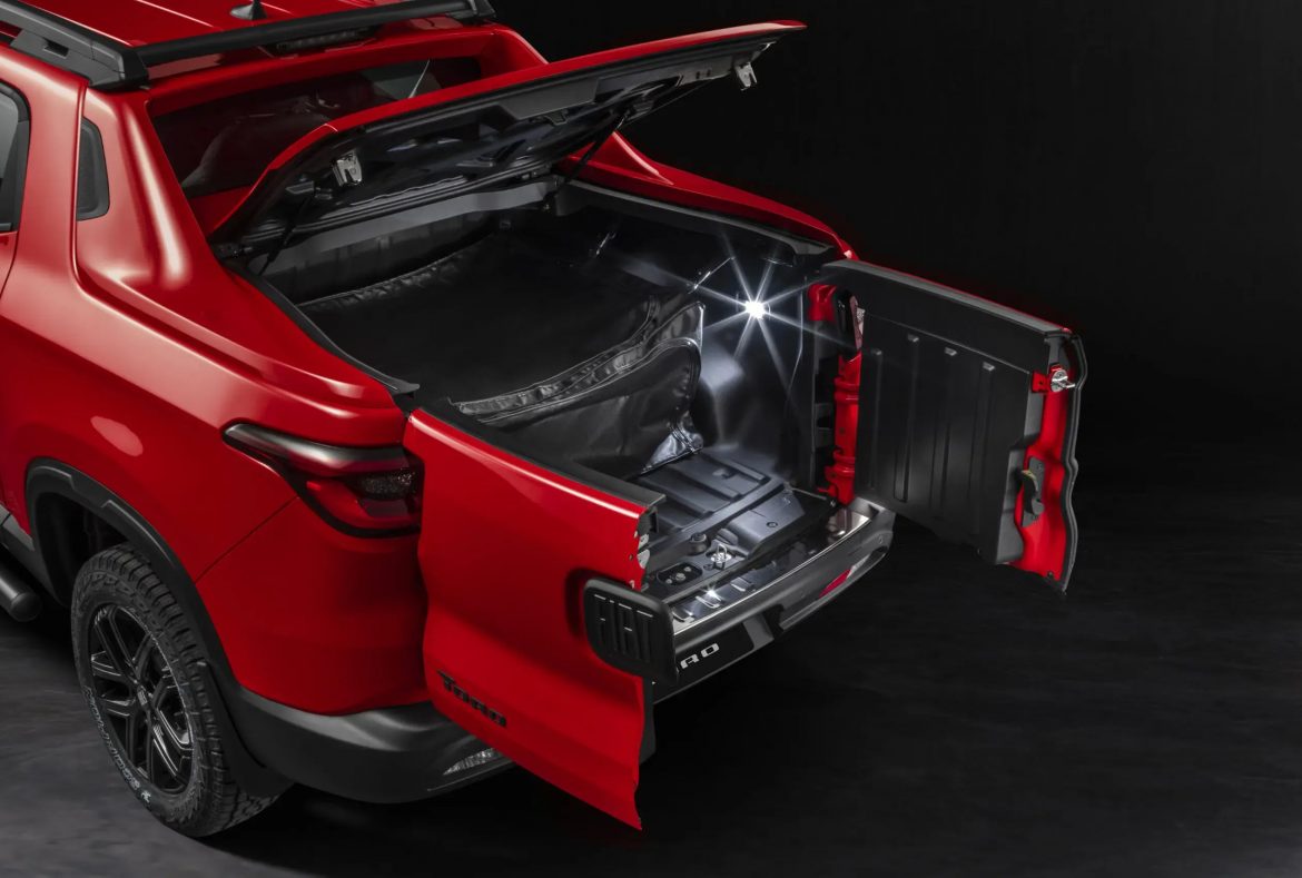 Fiat Toro pick-up - foto di interni ed esterni - Mezzi Commerciali