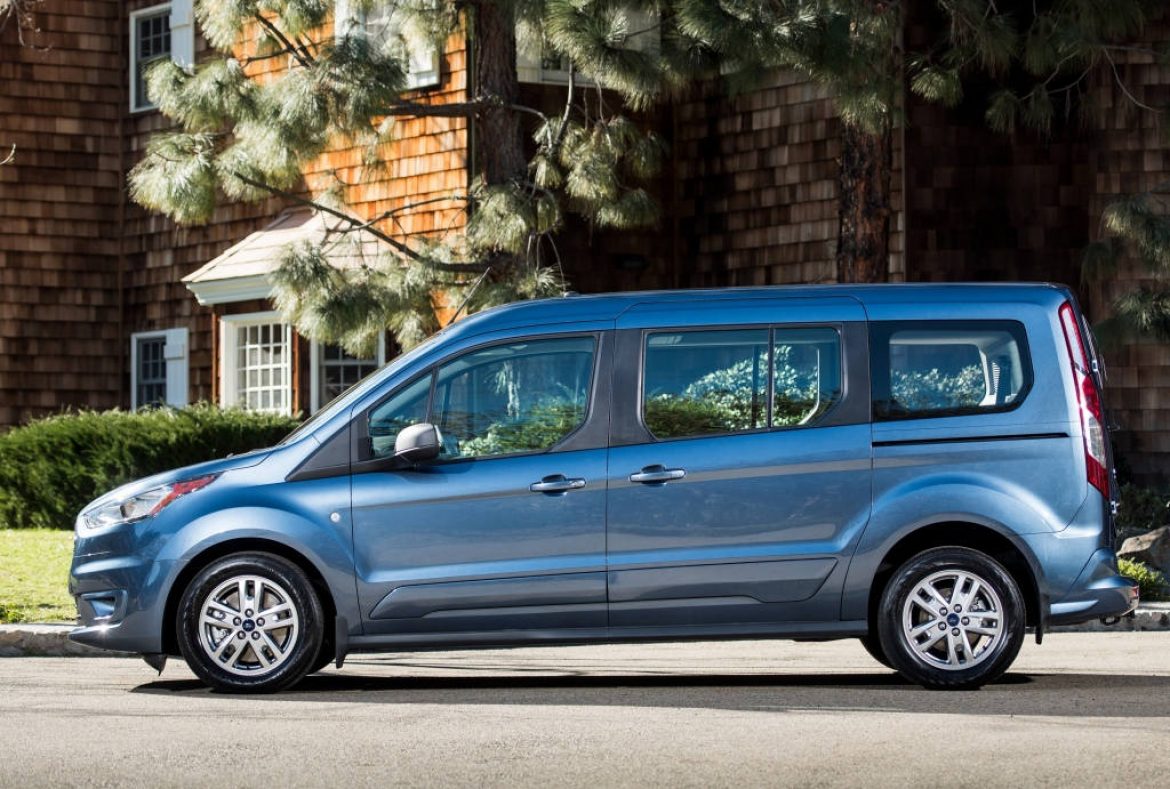 Ford Transit Connect Combi – foto di interni ed esterni - Mezzi Commerciali
