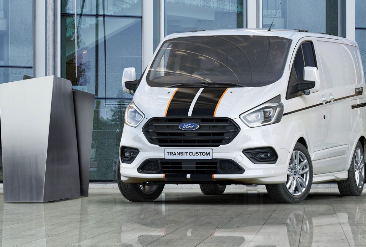 Ford Transit Custom Furgone - interni ed esterni - Mezzi Commerciali