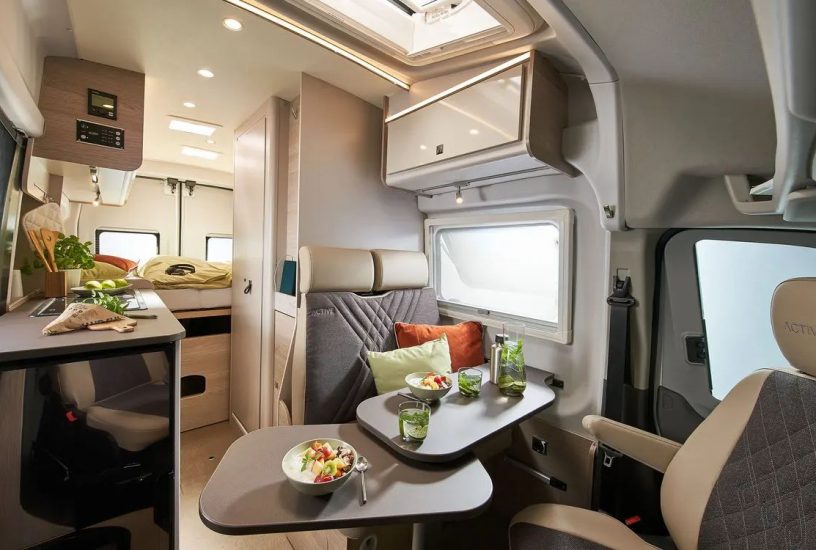 Bürstner Lineo C 590, furgone-camper re dello spazio interno - Mezzi ...