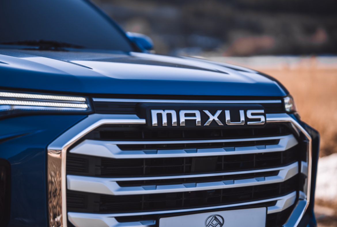 Maxus T90 EV - foto di interni ed esterni - Mezzi Commerciali