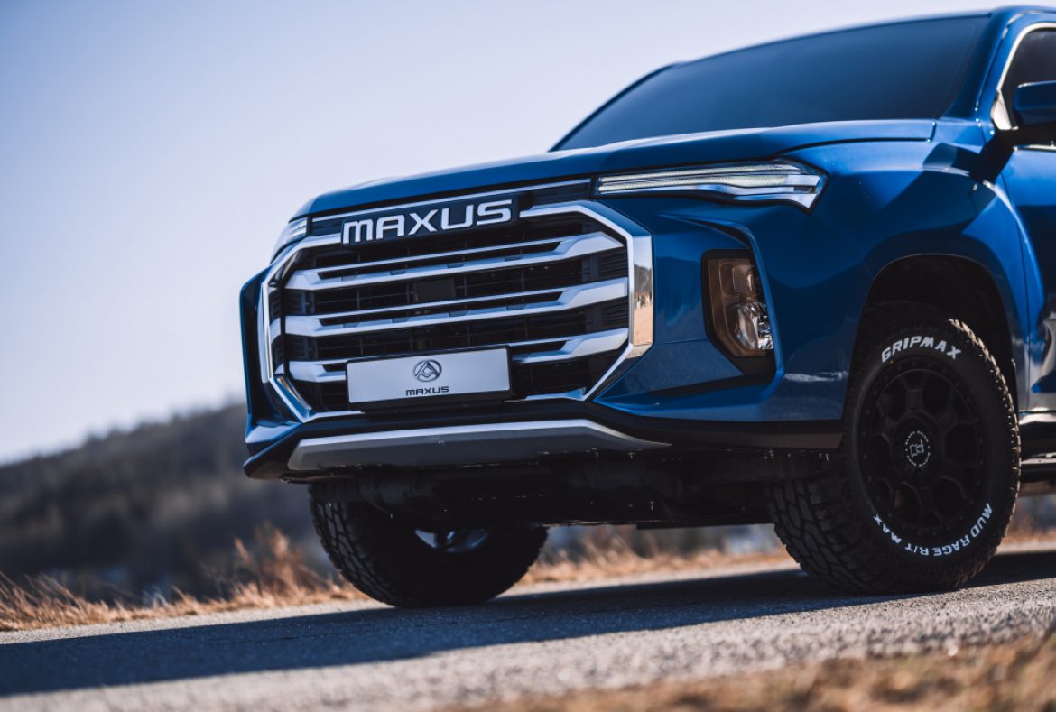 Maxus T90 EV - foto di interni ed esterni - Mezzi Commerciali