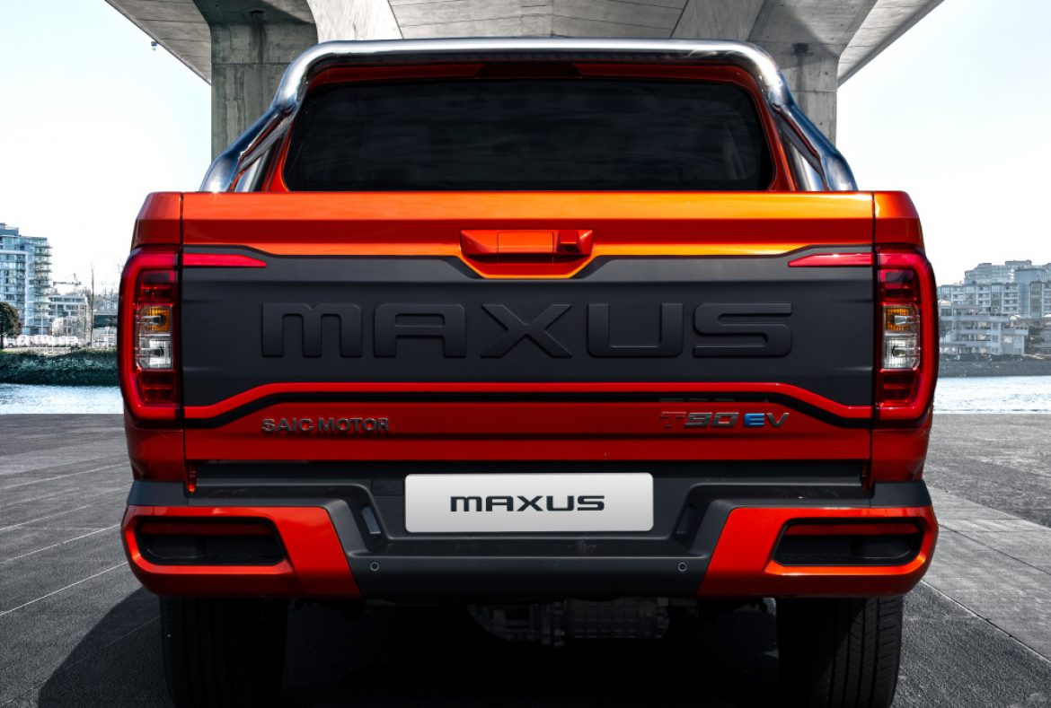 Maxus T90 EV - foto di interni ed esterni - Mezzi Commerciali