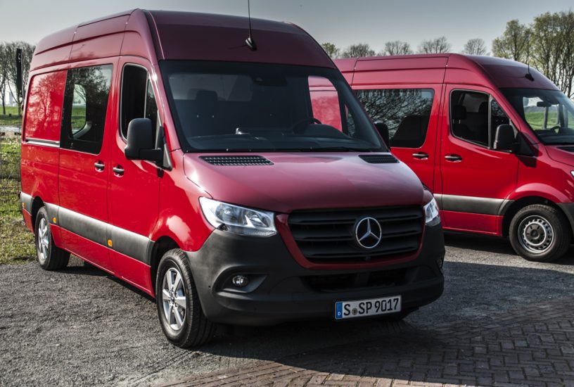Mercedes-Benz Sprinter, primo contatto del nuovo furgone della Stella