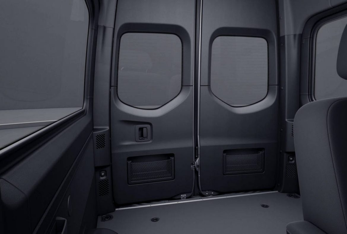 Mercedes Sprinter Tourer - foto di interni ed esterni - Mezzi Commerciali