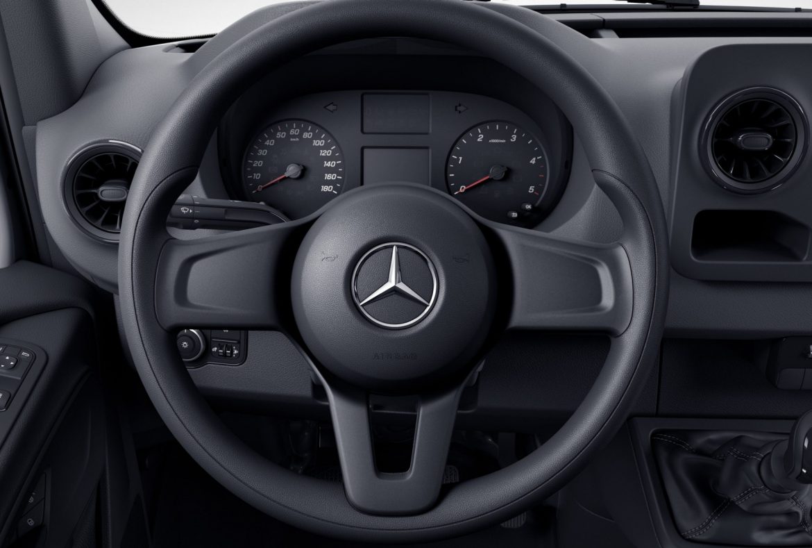 Mercedes Sprinter furgone - foto di interni ed esterni - Mezzi Commerciali